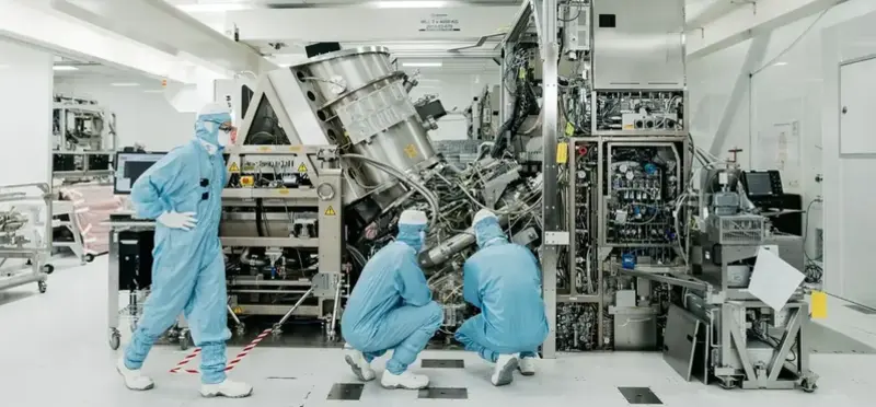 ASML entrega la primera unidad del TWINSCAN NXE:3800E para fabricación a 2 nm | Geektopia